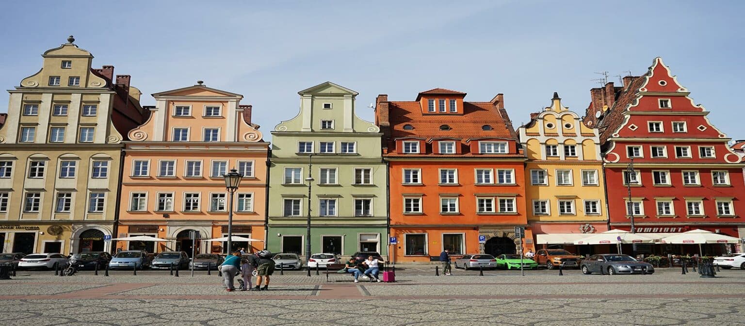 US to Poland Power Adapter: What Plug Do I Need in Poland? (2025)